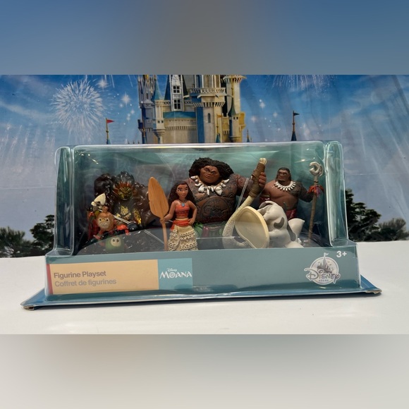 Disney | Toys | Disney Moana Maui Hei Hei Collectible Figure Figurine ...